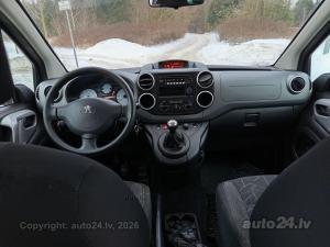 Grey Peugeot Partner 2019 in Tallinn, with an engine capacity of 1.60 L and mileage of 137 thousand km for 8400 €, photo 7 on AUTOMOTO.COM.LV