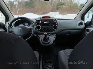 Grey Peugeot Partner 2019 in Tallinn, with an engine capacity of 1.60 L and mileage of 137 thousand km for 8400 €, photo 8 on AUTOMOTO.COM.LV