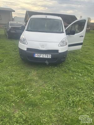 Peugeot Partner 2015 in Alytus, with an engine capacity of 1.60 L and mileage of 425 thousand km for 2200 €, photo  on AUTOMOTO.COM.LV