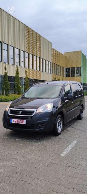 Peugeot Partner 2017 in Vilnius, with an engine capacity of 1.60 L and mileage of 256 thousand km for 5799 €, photo 3 on AUTOMOTO.COM.LV