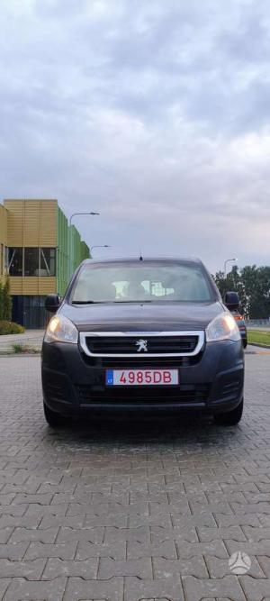 Peugeot Partner 2017 in Vilnius, with an engine capacity of 1.60 L and mileage of 256 thousand km for 5799 €, photo 20 on AUTOMOTO.COM.LV