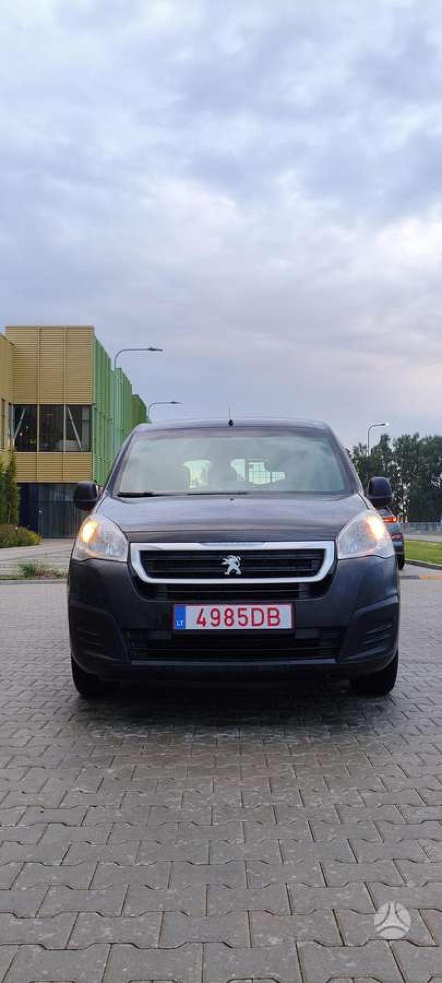 Peugeot Partner 2017 in Vilnius, with an engine capacity of 1.60 L and mileage of 256 thousand km for 5799 €, photo 20 on AUTOMOTO.COM.LV