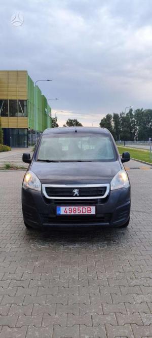 Peugeot Partner 2017 in Vilnius, with an engine capacity of 1.60 L and mileage of 256 thousand km for 5799 €, photo 21 on AUTOMOTO.COM.LV
