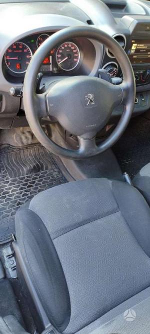 Peugeot Partner 2017 in Vilnius, with an engine capacity of 1.60 L and mileage of 256 thousand km for 5799 €, photo 29 on AUTOMOTO.COM.LV