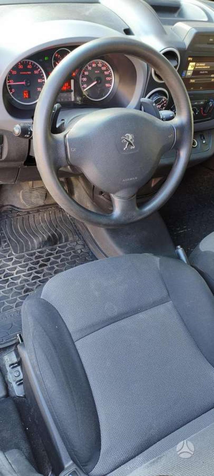 Peugeot Partner 2017 in Vilnius, with an engine capacity of 1.60 L and mileage of 256 thousand km for 5799 €, photo 29 on AUTOMOTO.COM.LV
