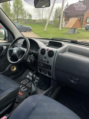 Peugeot Partner 2004 in Vilnius, with an engine capacity of 1.60 L and mileage of 280 thousand km for 1650 €, photo 8 on AUTOMOTO.COM.LV
