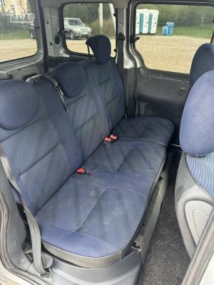 Peugeot Partner 2004 in Vilnius, with an engine capacity of 1.60 L and mileage of 280 thousand km for 1500 €, photo 7 on AUTOMOTO.COM.LV