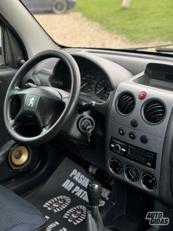 Peugeot Partner 2004 in Vilnius, with an engine capacity of 1.60 L and mileage of 280 thousand km for 1500 €, photo 8 on AUTOMOTO.COM.LV