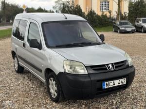 Peugeot Partner 2004 in Vilnius, with an engine capacity of 1.60 L and mileage of 270 thousand km for 1500 €, photo 3 on AUTOMOTO.COM.LV