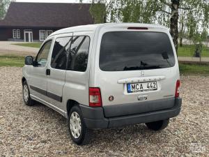 Peugeot Partner 2004 Viļņa, ar dzinēja tilpumu 1.60 L un nobraukumu 280 tūkst. km par 1100 €, foto 5 vietnē AUTOMOTO.COM.LV