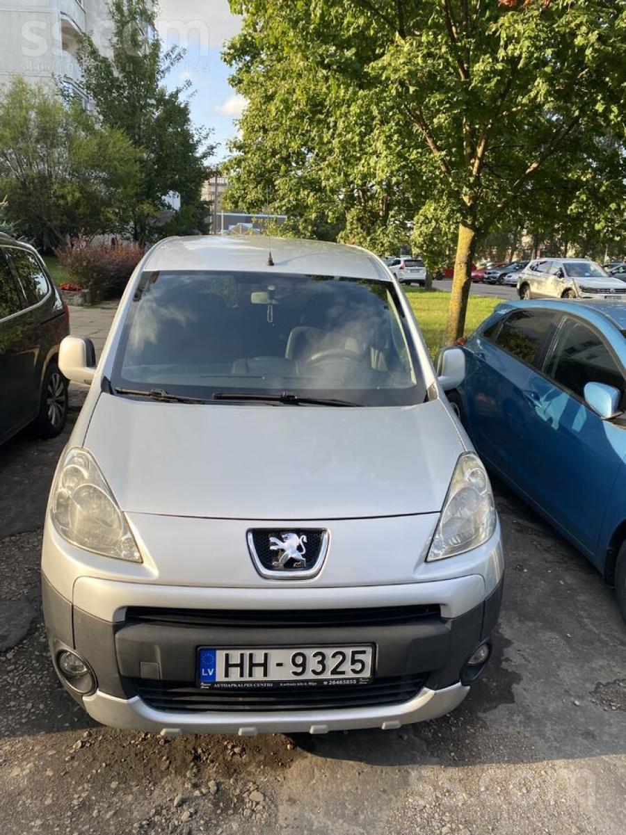 Peugeot Partner 2009 Rīga, ar dzinēja tilpumu 1.60 L un nobraukumu 225 tūkst. km par 2900 €, foto 4 vietnē AUTOMOTO.COM.LV