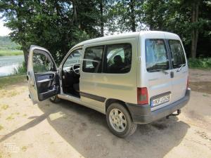 Пежо Partner 2004 в Каунас, объемом двигателя 1.90 л и пробегом 301 тыс. км за 1550 €, фото  на AUTOMOTO.COM.LV