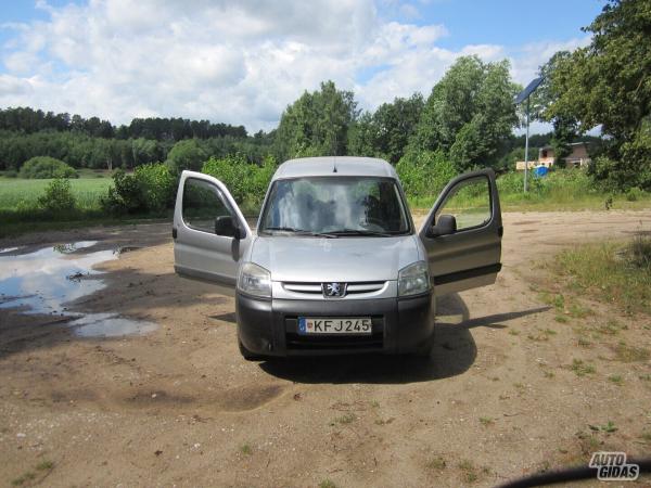 Пежо Partner 2004 в Каунас, объемом двигателя 1.90 л и пробегом 301 тыс. км за 1550 €, фото 2 на AUTOMOTO.COM.LV