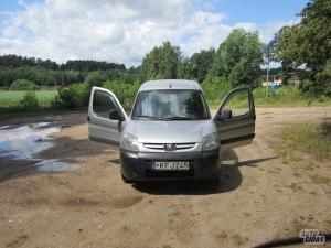 Пежо Partner 2004 в Каунас, объемом двигателя 1.90 л и пробегом 301 тыс. км за 1550 €, фото 3 на AUTOMOTO.COM.LV