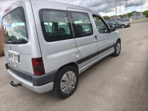 Peugeot Partner 2004 in Kaunas, with an engine capacity of 1.60 L and mileage of 288 thousand km for 1200 €, photo 4 on AUTOMOTO.COM.LV