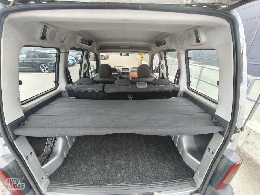 Peugeot Partner 2004 in Kaunas, with an engine capacity of 1.60 L and mileage of 288 thousand km for 1200 €, photo 16 on AUTOMOTO.COM.LV