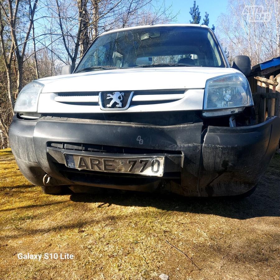 Peugeot Partner 2005 in Vilnius, with an engine capacity of 1.90 L and mileage of 194 thousand km for 350 €, photo 4 on AUTOMOTO.COM.LV