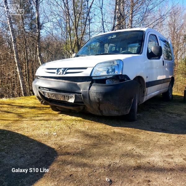 Peugeot Partner 2005 Viļņa, ar dzinēja tilpumu 1.90 L un nobraukumu 194 tūkst. km par 350 €, foto 7 vietnē AUTOMOTO.COM.LV