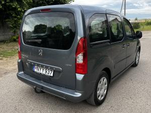Peugeot Partner 2009 in Siauliai, with an engine capacity of 1.60 L and mileage of 308 thousand km for 3950 €, photo 6 on AUTOMOTO.COM.LV