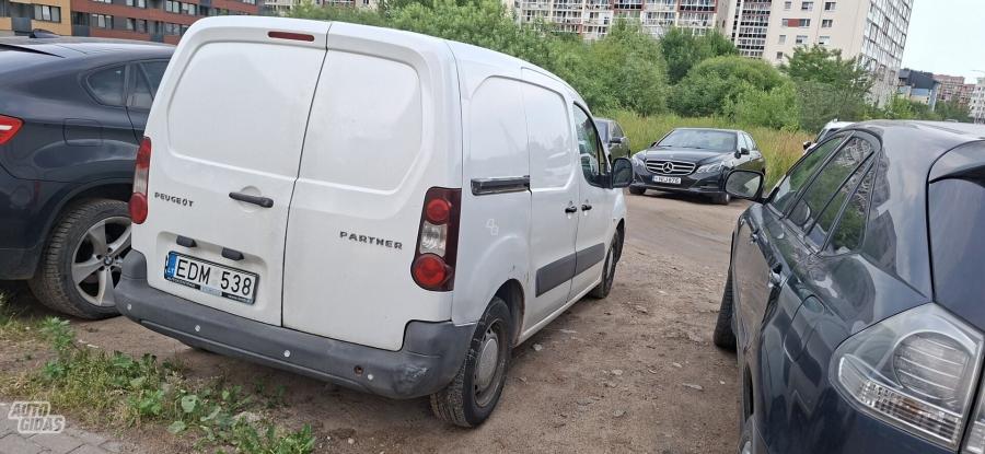 Peugeot Partner 2009 in Vilnius, with an engine capacity of 1.60 L and mileage of 320 thousand km for 500 €, photo 4 on AUTOMOTO.COM.LV