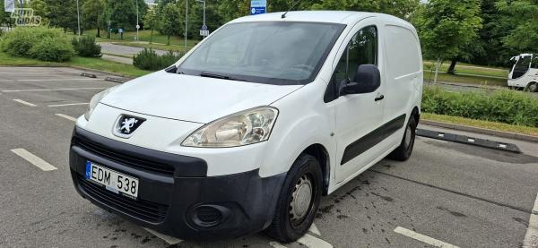 Peugeot Partner 2009 in Vilnius, with an engine capacity of 1.60 L and mileage of 320 thousand km for 500 €, photo 1 on AUTOMOTO.COM.LV