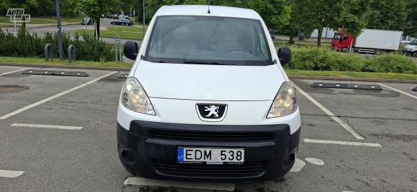 Peugeot Partner 2009 in Vilnius, with an engine capacity of 1.60 L and mileage of 320 thousand km for 500 €, photo 2 on AUTOMOTO.COM.LV
