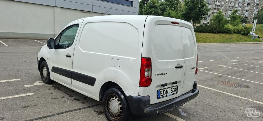 Peugeot Partner 2009 in Vilnius, with an engine capacity of 1.60 L and mileage of 320 thousand km for 500 €, photo 6 on AUTOMOTO.COM.LV