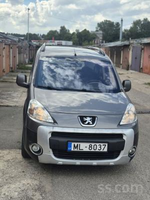 Peugeot Partner 2010 in Riga, with an engine capacity of 1.60 L and mileage of 237 thousand km for 2950 €, photo 4 on AUTOMOTO.COM.LV