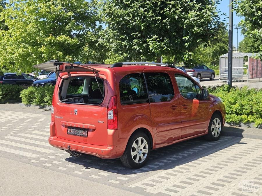 Peugeot Partner 2011 Viļņa, ar dzinēja tilpumu 1.60 L un nobraukumu 134 tūkst. km par 2700 €, foto 4 vietnē AUTOMOTO.COM.LV