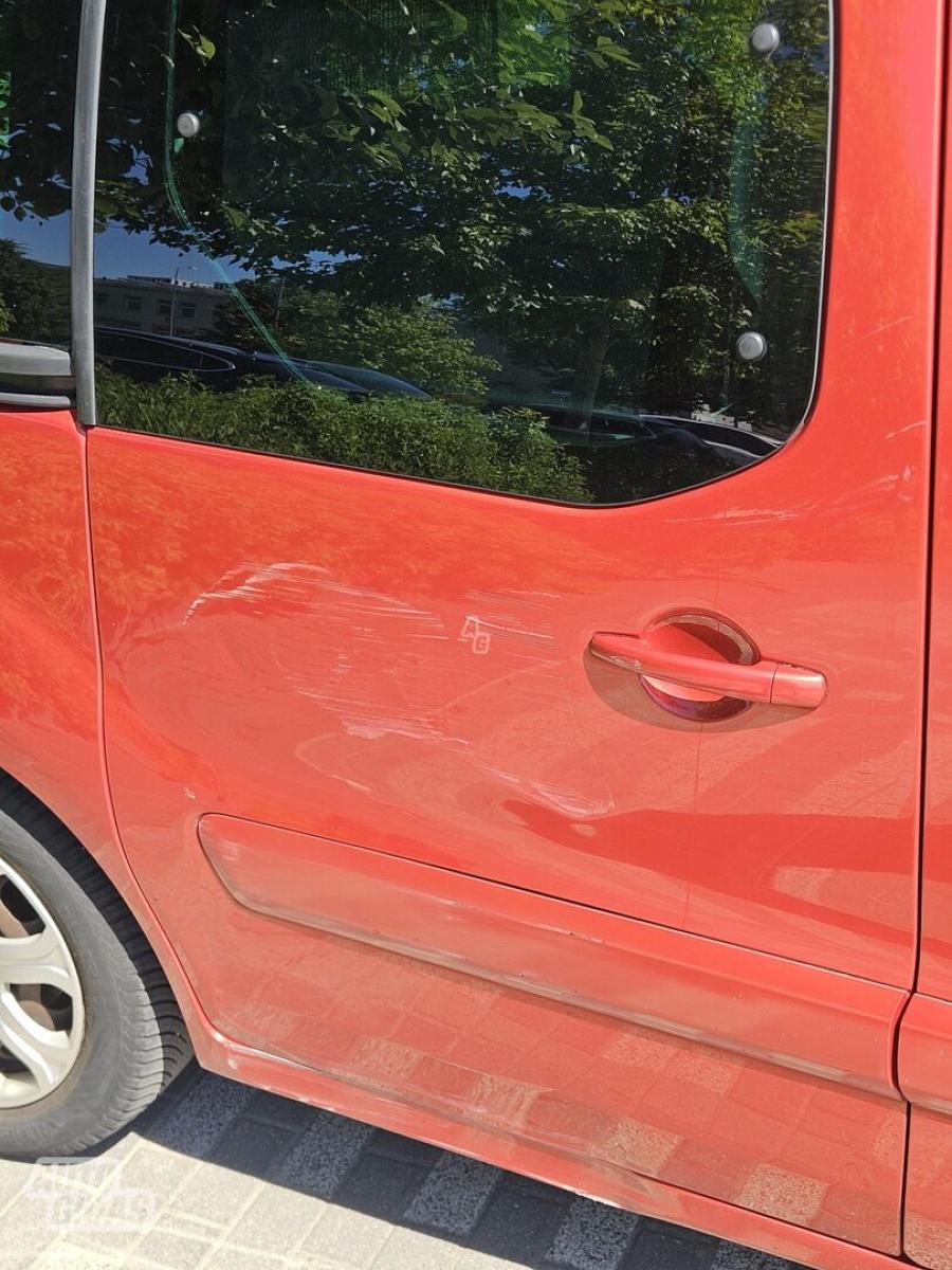 Peugeot Partner 2011 Viļņa, ar dzinēja tilpumu 1.60 L un nobraukumu 134 tūkst. km par 2700 €, foto 8 vietnē AUTOMOTO.COM.LV