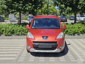 Peugeot Partner 2011 Viļņa, ar dzinēja tilpumu 1.60 L un nobraukumu 134 tūkst. km par 2700 €, foto 12 vietnē AUTOMOTO.COM.LV