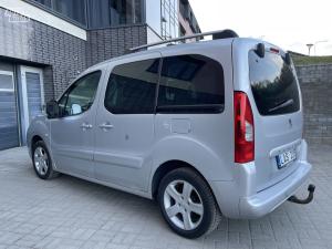 Peugeot Partner 2012 in Vilnius, with an engine capacity of 1.60 L and mileage of 262 thousand km for 3200 €, photo 8 on AUTOMOTO.COM.LV
