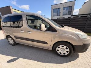 Peugeot Partner 2012 Kauņa, ar dzinēja tilpumu 1.60 L un nobraukumu 193 tūkst. km par 2900 €, foto  vietnē AUTOMOTO.COM.LV