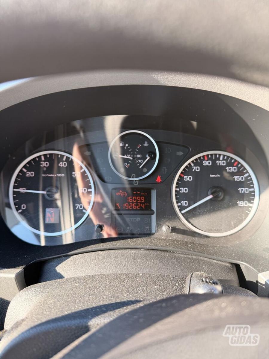 Peugeot Partner 2012 Kauņa, ar dzinēja tilpumu 1.60 L un nobraukumu 193 tūkst. km par 2900 €, foto 15 vietnē AUTOMOTO.COM.LV
