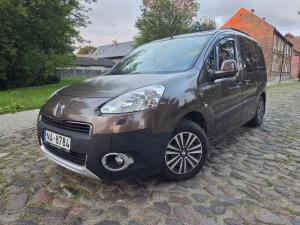 Peugeot Partner 2012 in Jelgava, with an engine capacity of 1.60 L and mileage of 325 thousand km for 3200 €, photo  on AUTOMOTO.COM.LV