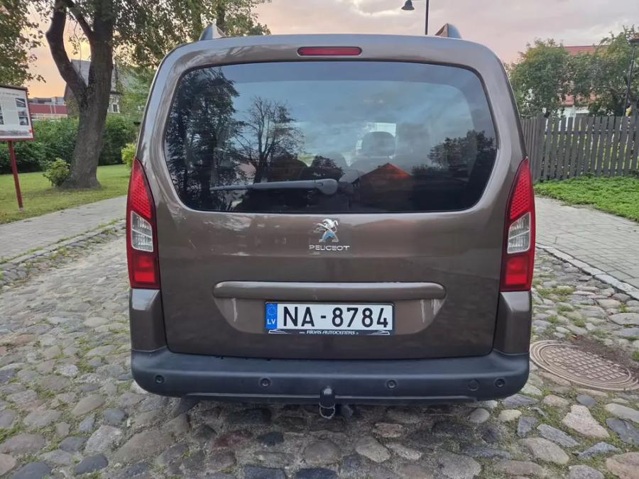 Peugeot Partner 2012 Jelgava, ar dzinēja tilpumu 1.60 L un nobraukumu 325 tūkst. km par 3200 €, foto 6 vietnē AUTOMOTO.COM.LV