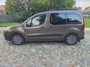 Peugeot Partner 2012 Jelgava, ar dzinēja tilpumu 1.60 L un nobraukumu 325 tūkst. km par 3200 €, foto 9 vietnē AUTOMOTO.COM.LV