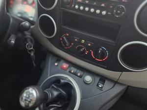 Peugeot Partner 2012 Jelgava, ar dzinēja tilpumu 1.60 L un nobraukumu 325 tūkst. km par 3200 €, foto 17 vietnē AUTOMOTO.COM.LV