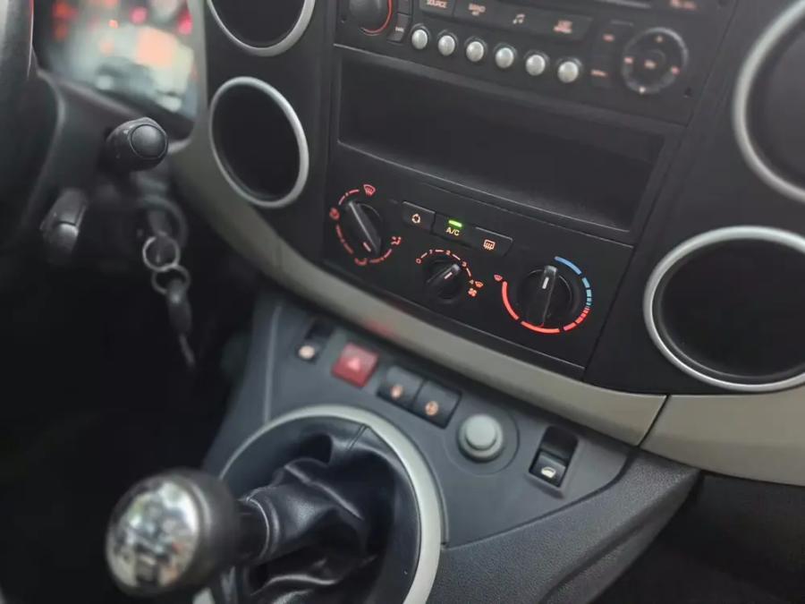 Peugeot Partner 2012 Jelgava, ar dzinēja tilpumu 1.60 L un nobraukumu 325 tūkst. km par 3200 €, foto 17 vietnē AUTOMOTO.COM.LV