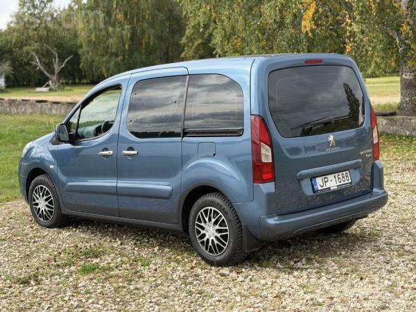 Peugeot Partner 2014 Aizkraukle, ar dzinēja tilpumu 1.60 L un nobraukumu 313 tūkst. km par 2880 €, foto 9 vietnē AUTOMOTO.COM.LV
