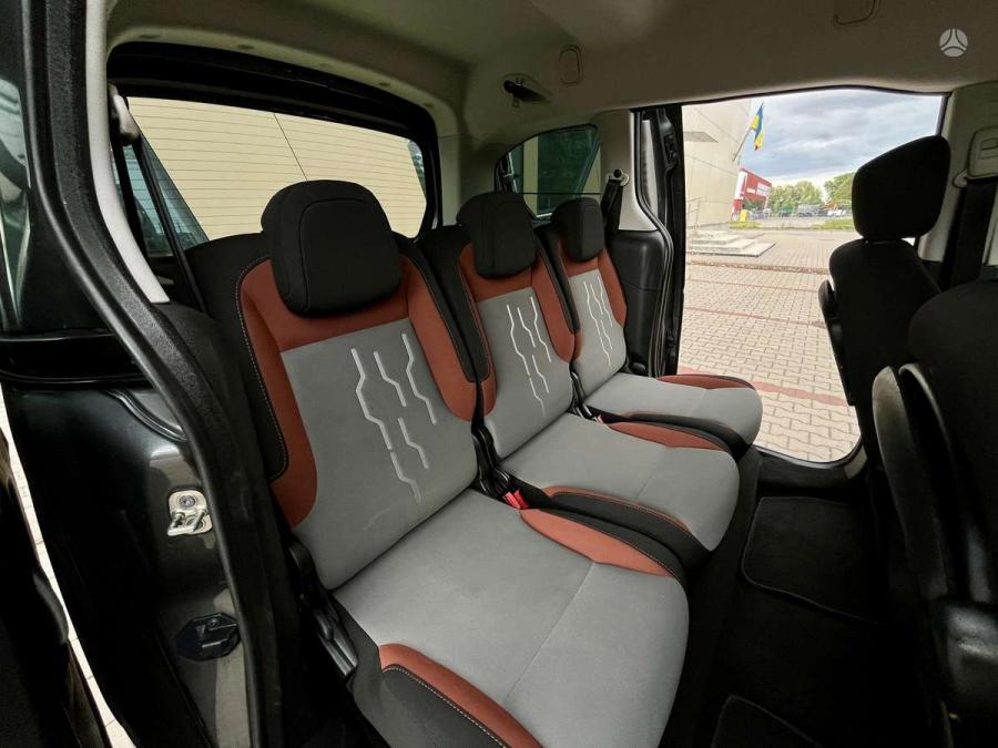 Peugeot Partner 2015 in Siauliai, with an engine capacity of 1.60 L and mileage of 266 thousand km for 5850 €, photo 10 on AUTOMOTO.COM.LV