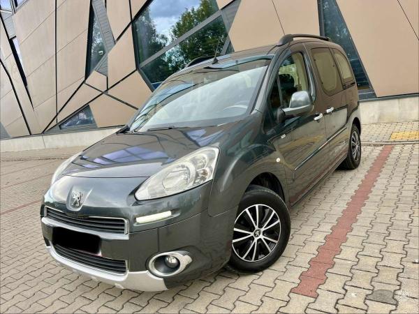 Peugeot Partner 2015 in Siauliai, with an engine capacity of 1.60 L and mileage of 268 thousand km for 5850 €, photo 3 on AUTOMOTO.COM.LV