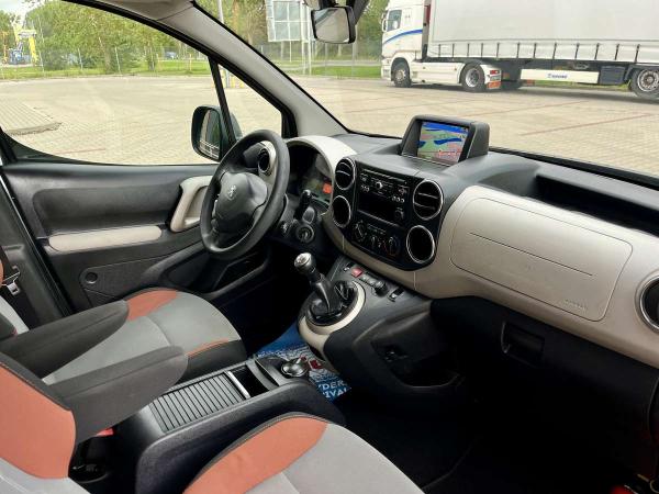 Peugeot Partner 2015 in Siauliai, with an engine capacity of 1.60 L and mileage of 268 thousand km for 5850 €, photo 4 on AUTOMOTO.COM.LV