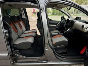 Peugeot Partner 2015 in Siauliai, with an engine capacity of 1.60 L and mileage of 268 thousand km for 5850 €, photo 5 on AUTOMOTO.COM.LV