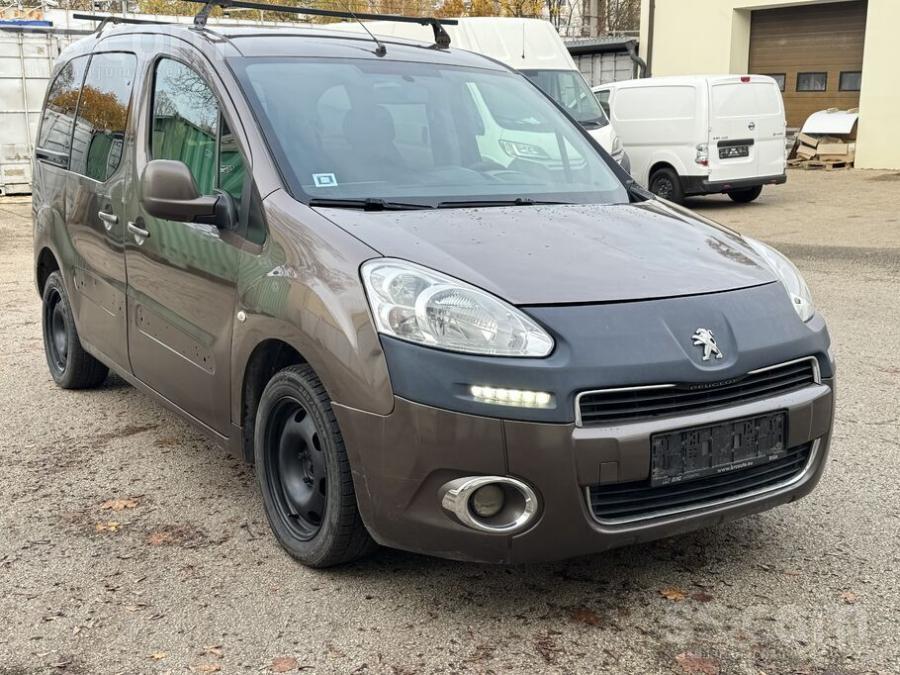 Peugeot Partner 2015 Rīga, ar dzinēja tilpumu 1.60 L un nobraukumu 0 tūkst. km par 2950 €, foto 5 vietnē AUTOMOTO.COM.LV