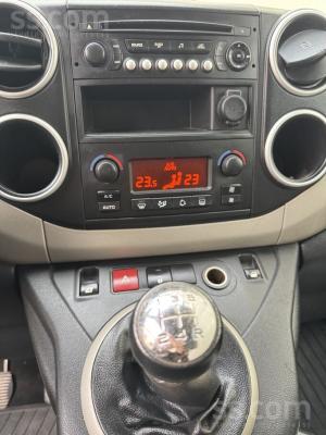 Peugeot Partner 2015 Rīga, ar dzinēja tilpumu 1.60 L un nobraukumu 0 tūkst. km par 2950 €, foto 8 vietnē AUTOMOTO.COM.LV