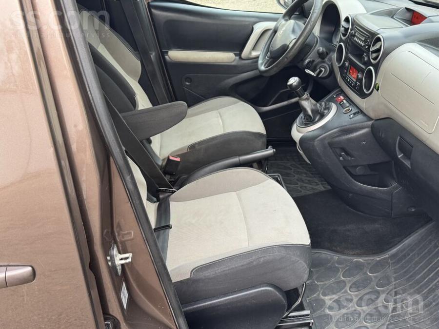 Peugeot Partner 2015 Rīga, ar dzinēja tilpumu 1.60 L un nobraukumu 0 tūkst. km par 2950 €, foto 9 vietnē AUTOMOTO.COM.LV