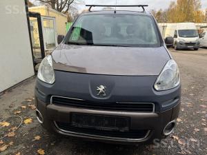 Peugeot Partner 2015 Rīga, ar dzinēja tilpumu 1.60 L un nobraukumu 0 tūkst. km par 2950 €, foto 12 vietnē AUTOMOTO.COM.LV