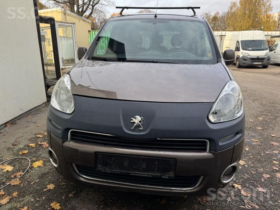 Peugeot Partner 2015 Rīga, ar dzinēja tilpumu 1.60 L un nobraukumu 0 tūkst. km par 2950 €, foto 12 vietnē AUTOMOTO.COM.LV