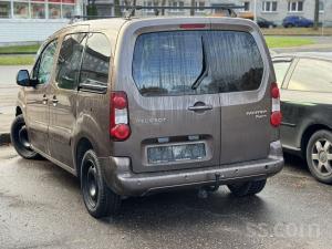 Peugeot Partner 2015 Rīga, ar dzinēja tilpumu 1.60 L un nobraukumu 0 tūkst. km par 2950 €, foto 17 vietnē AUTOMOTO.COM.LV